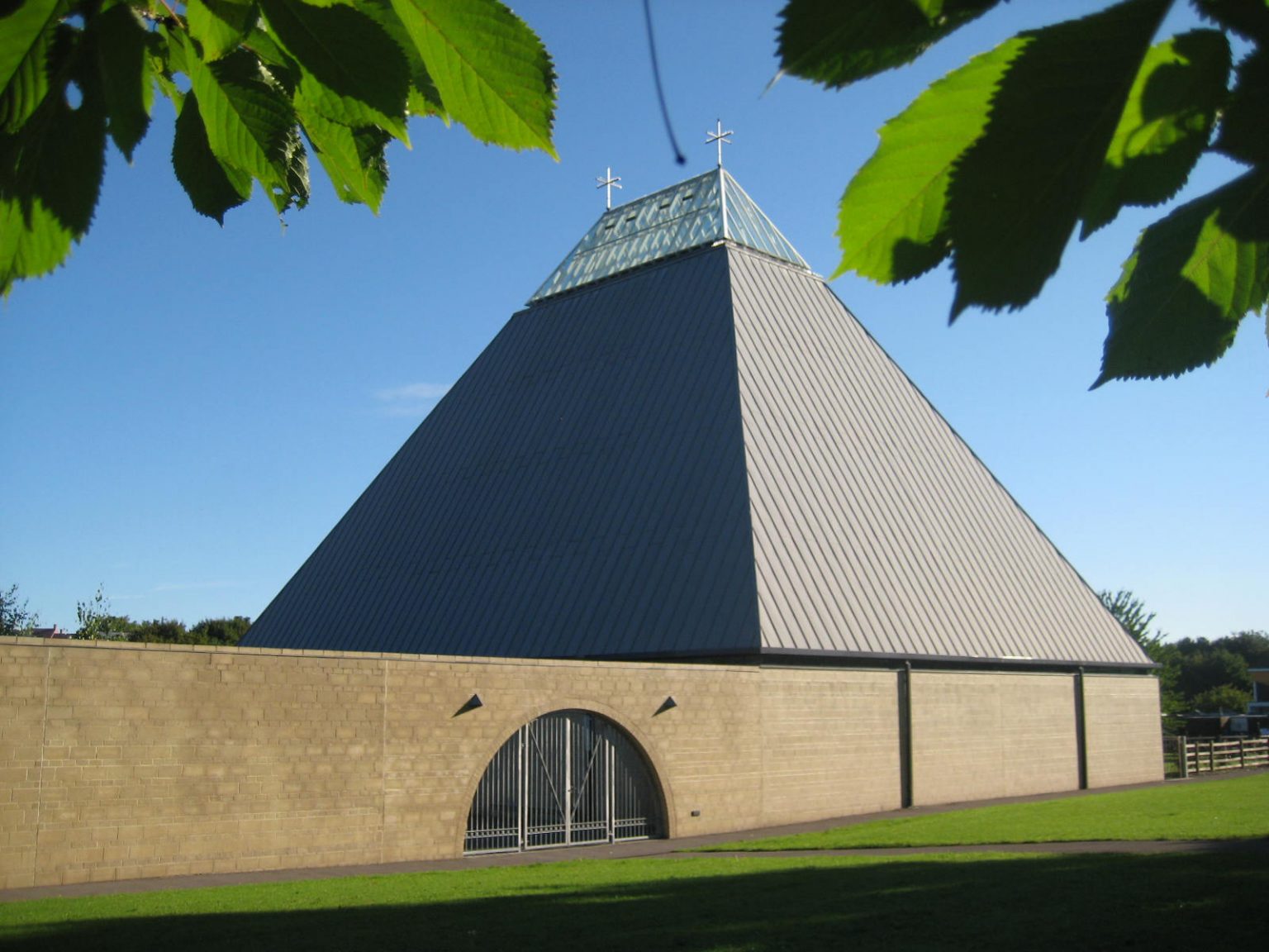 St Bede’s church – St Bede's, Basingstoke